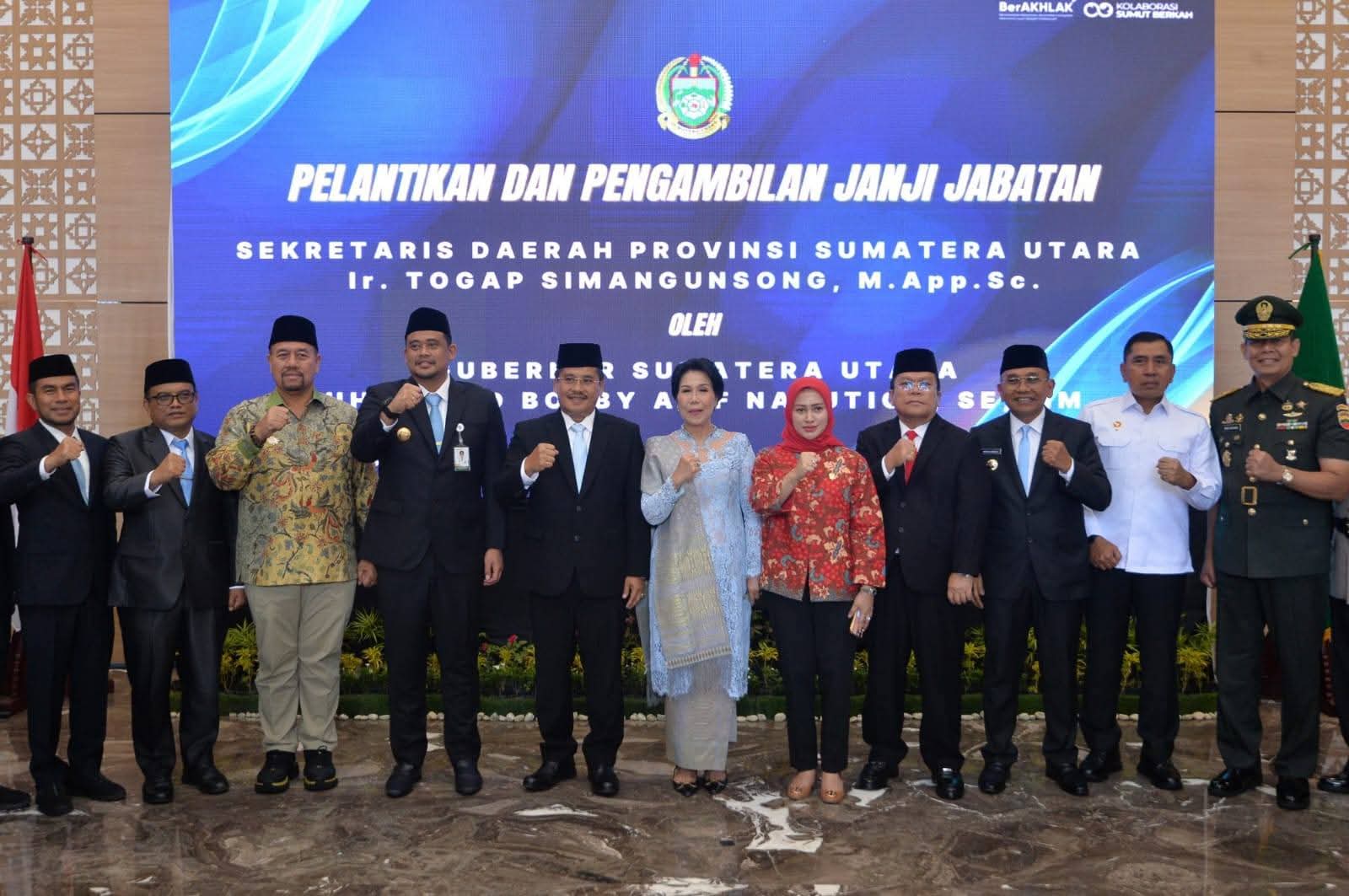 Wesly Hadiri Pelantikan Togap Simangunsong sebagai Sekda Provinsi Sumut ...